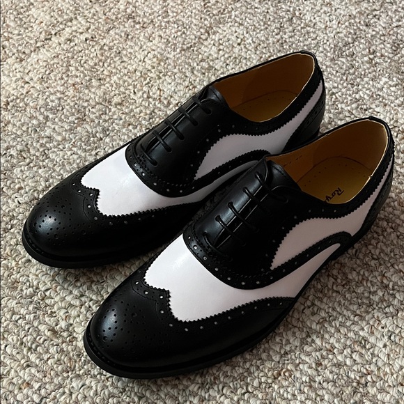 Royal Wind | Shoes | Royal Wind Leather Classic Black And White Mens ...